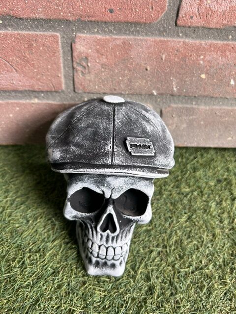 skull peaky blinder razorblade - Denstone Statues
